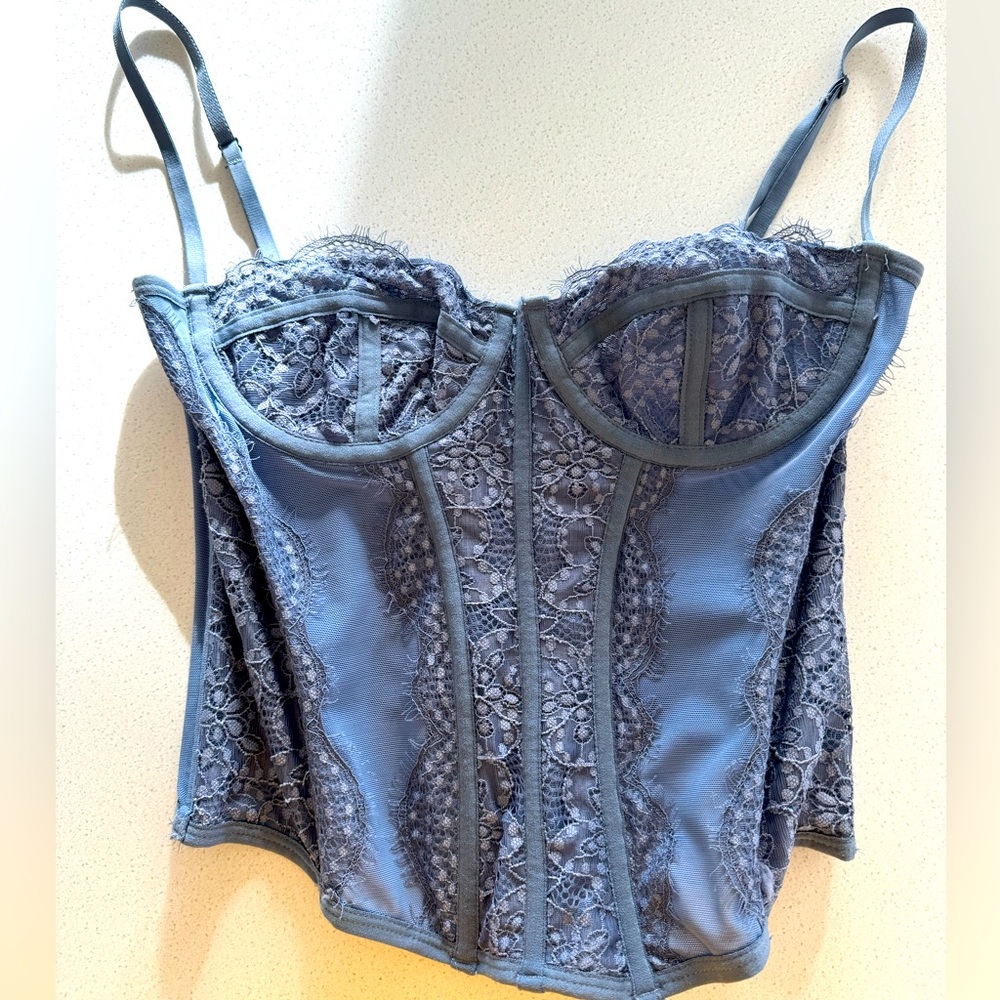 Vintage Blue Lace Corset Under Wire- Beautiful Cut Sh… - Gem